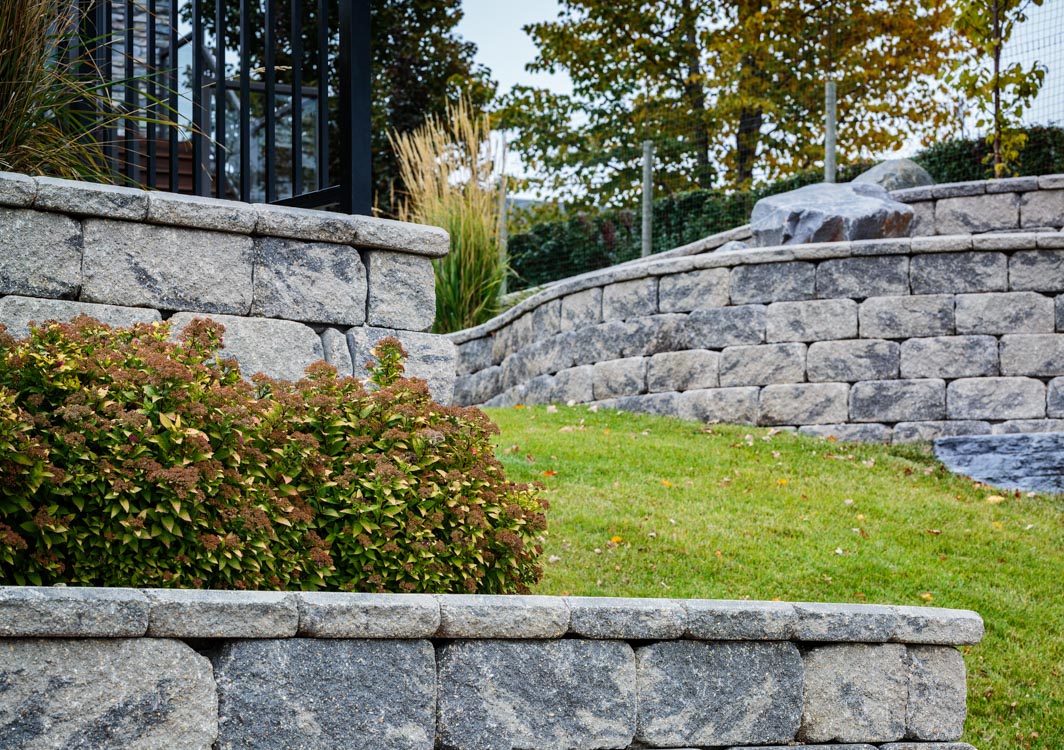 5 Things You Need To Know Before You Install A Retaining Wall